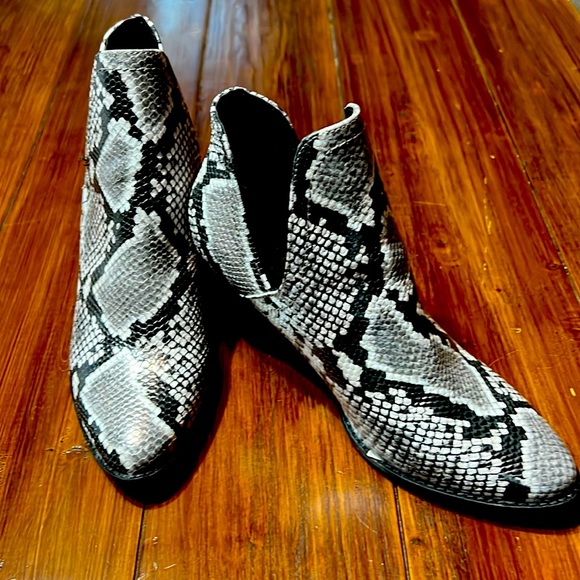 Coconuts by Matisse | Shoes | Coconuts By Matisse Ankle Boots Black ...